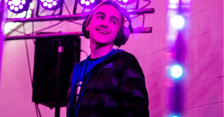 How to Create Your First DJ Setlist: Tips and Tricks | Bach to Rock